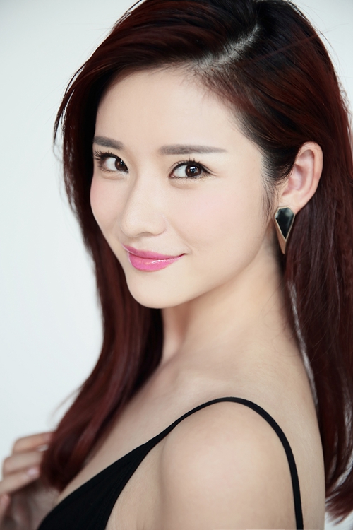 Enjoy the Beauty of Chinese Girls - Photo Gallery